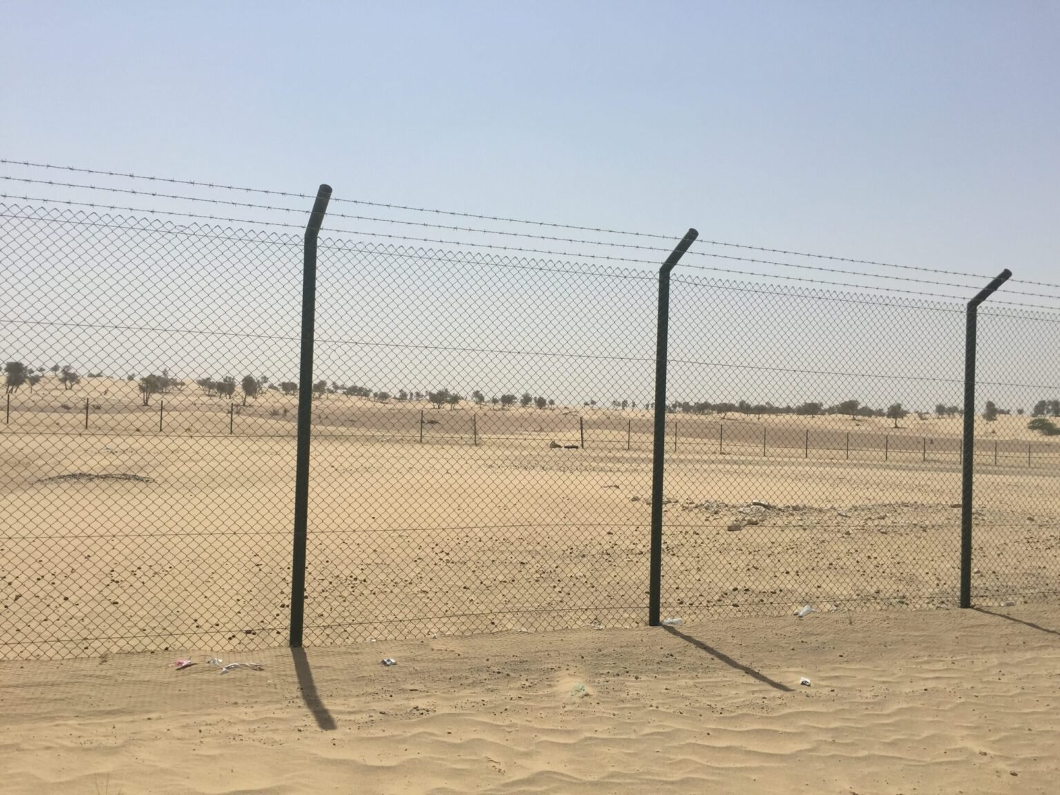 SAND BARRIER FENCE - fencing.ae